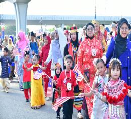 Sekitar Majlis Perbarisan dan Perarakan Hari Kebangsaan 2023 Peringkat ...